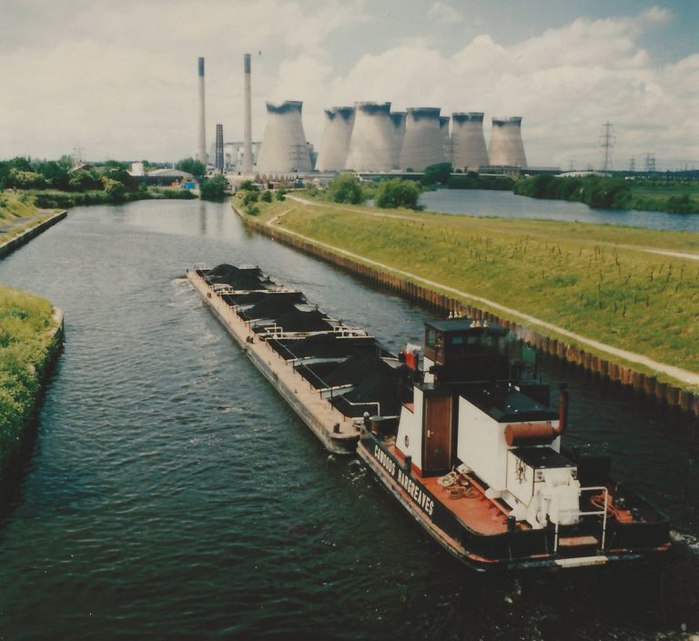 Ferrybridge C Power Station – Coal Plant and Barge Tippler – Power ...